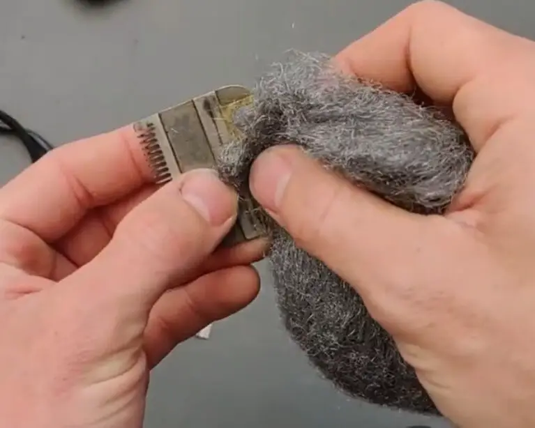 How to clean rusty hair clippers - (RUSTING Blade Fixed)